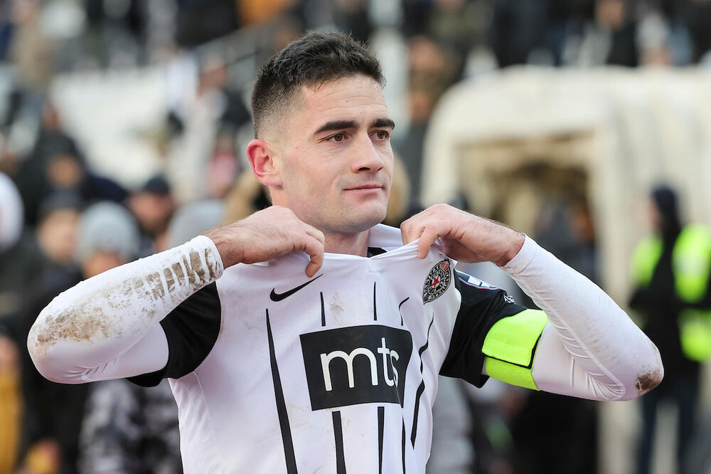 Saša Zdjelar: Grb Partizana je tonu težak!