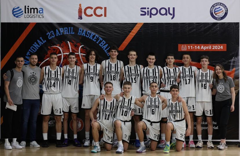 Pioniri četvrti u Istanbulu!